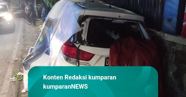 Pengemudi Mobil yang Ugal-ugalan dan Tabrak 3 Motor di Bandung Masih 16 Tahun | kumparan.com